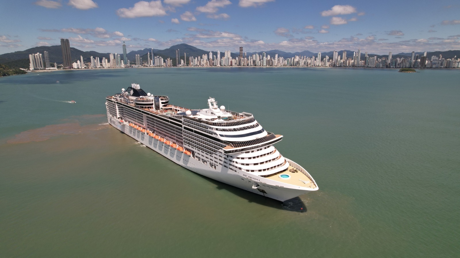 Temporada de cruzeiros em Balneário Camboriú inicia em novembro: pela ...