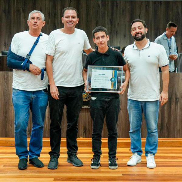 Vereadores mirins elegem nova mesa diretora e realizam primeira sessão ...